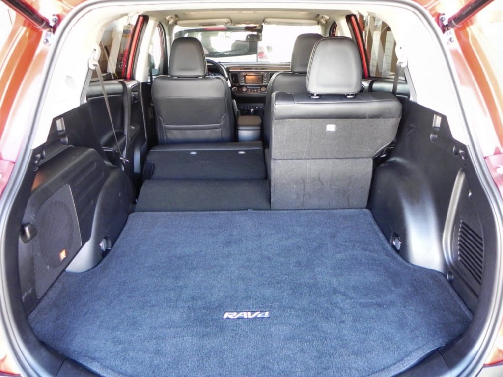 2015 Toyota RAV4 is the Sensible Compact Crossover - CarNewsCafe
