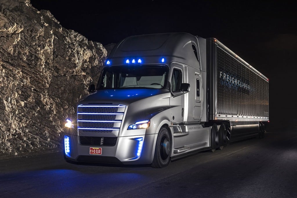 Freightliner Inspiration Semi-Autonomous Truck Unveiled - CarNewsCafe