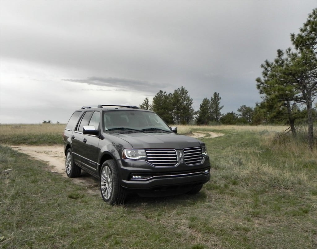 2015 Lincoln Navigator is Big Time Family and Toy Hauling - CarNewsCafe