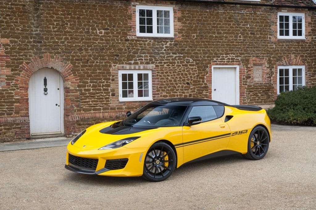 New Lightweight Lotus Evora Debuts - CarNewsCafe
