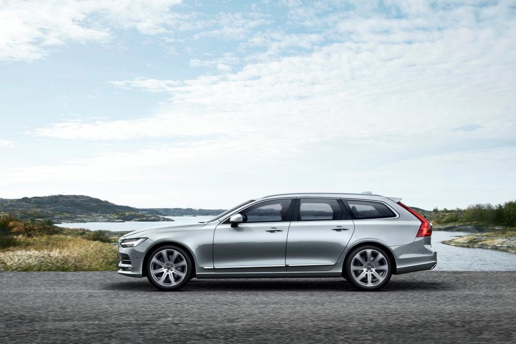Swedish wagon: Volvo V90 makes station wagons swanky again - CarNewsCafe