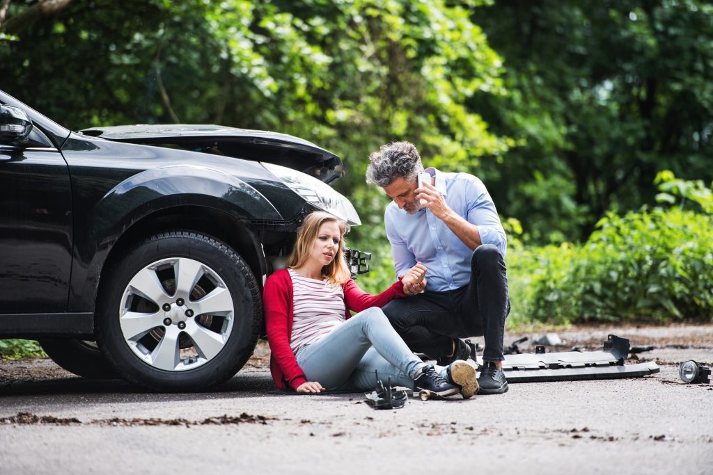 Car Accident First Aid: Basic Practices That Can Save Lives - CarNewsCafe