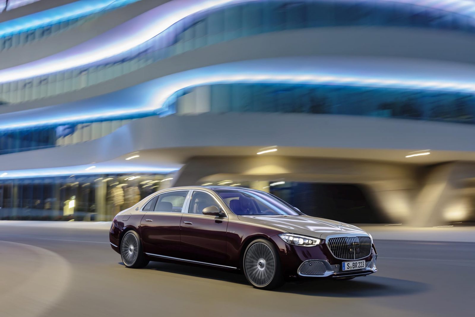 Mercedes-Benz Announces Maybach S 680 4Matic Sedan - CarNewsCafe