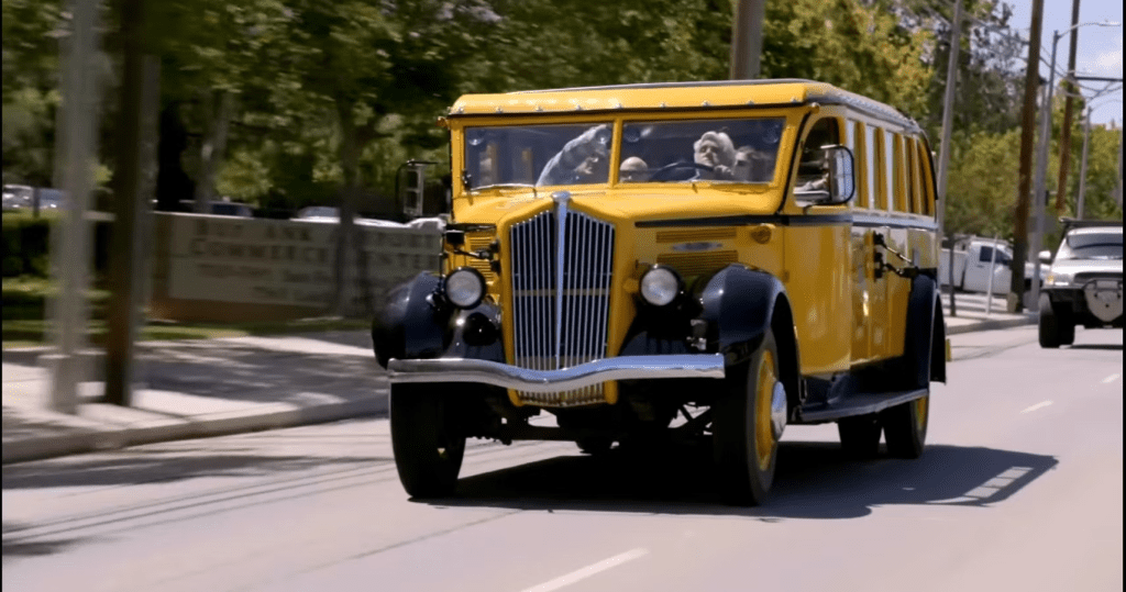 Yellowstone Tour Bus: 1936 White Model 706 - CarNewsCafe