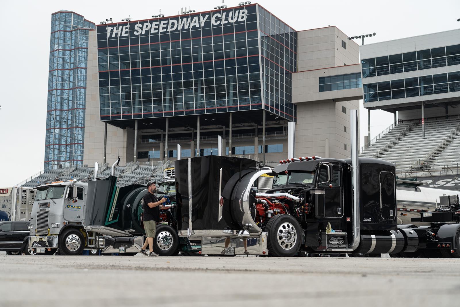 Shell Rotella SuperRigs Competition 2024 Gallery - CarNewsCafe